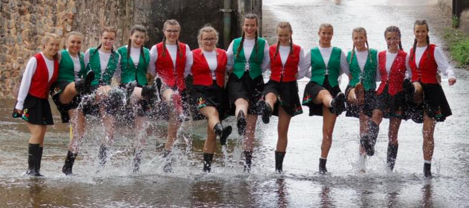 Whitsun 2024 – Bampton Traditional Morris Dancers